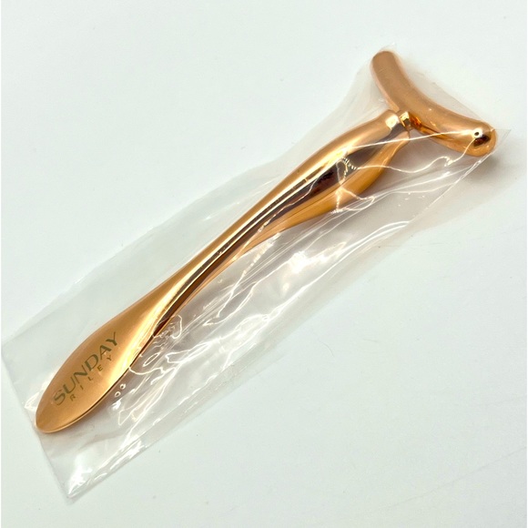 Sunday Riley | Skincare | 6 Sunday Riley Rose Gold Facial T Bar Eye ...